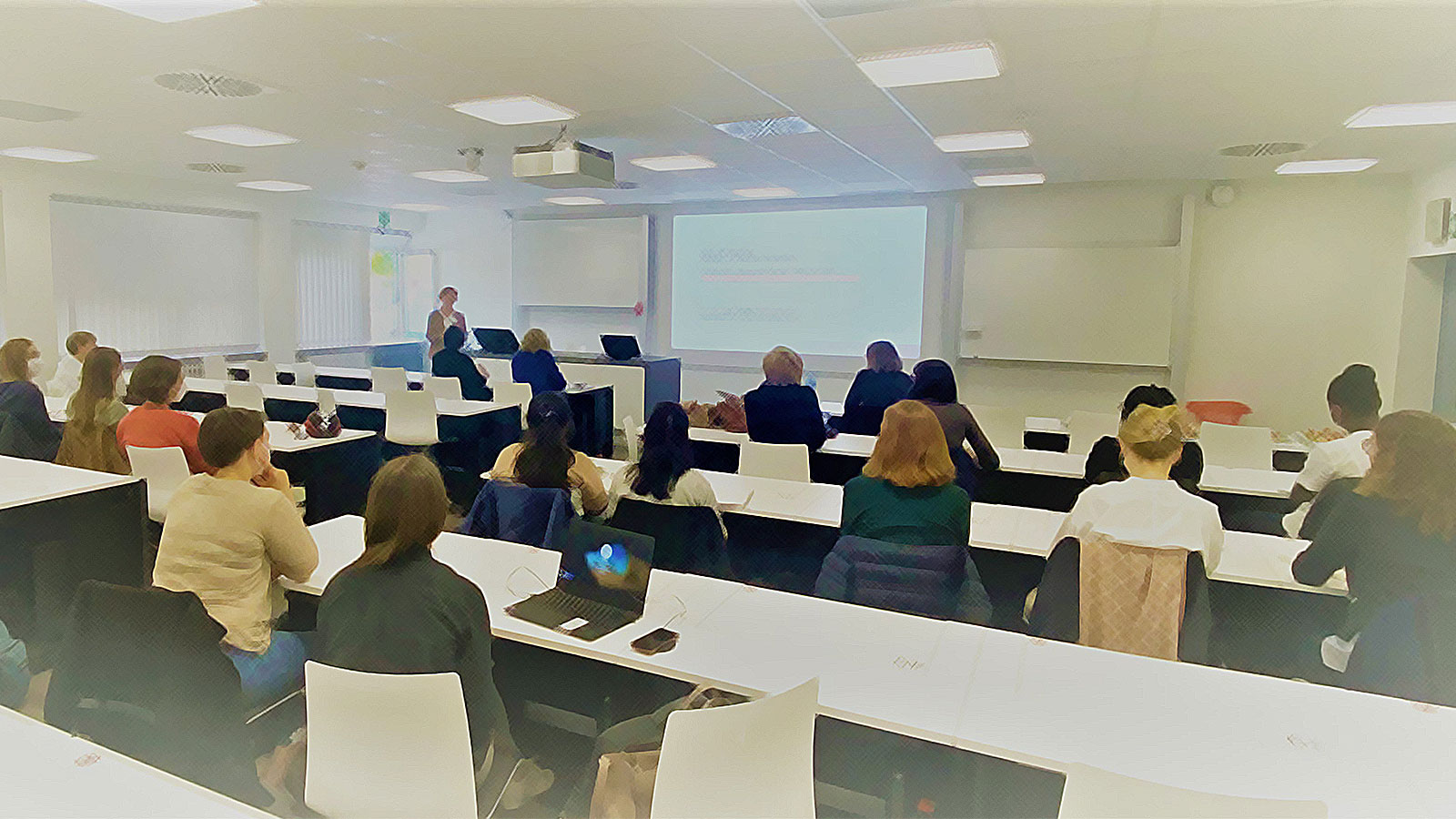 SIIRI gründet Netzwerk für Frauen in der Wissenschaft – SIIRI